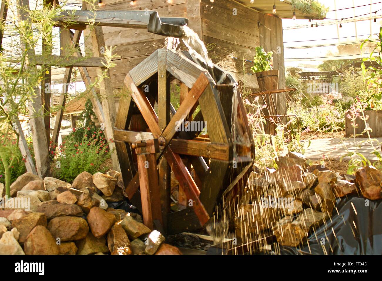 Horizontal water wheel hi-res stock photography and images - Alamy