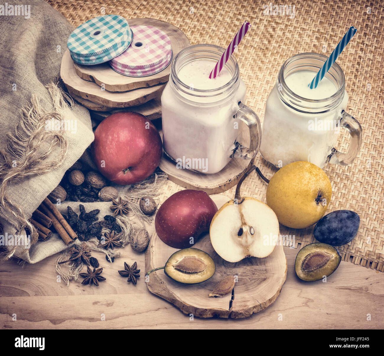 Health smoothies hi-res stock photography and images - Alamy