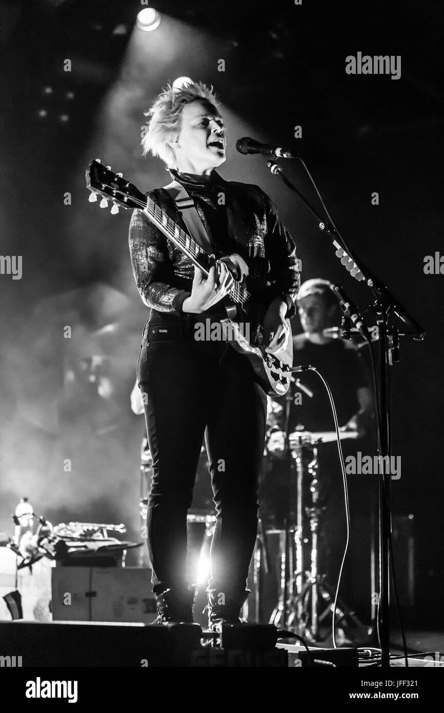 Musikerin musician Black and White Stock Photos & Images - Alamy