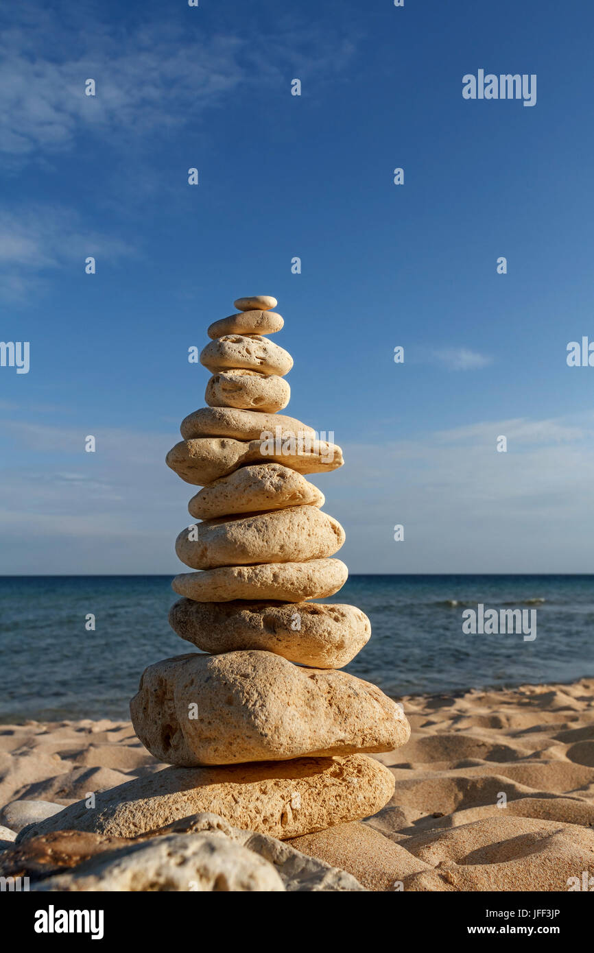 stone piles on the beach Stock Photo - Alamy