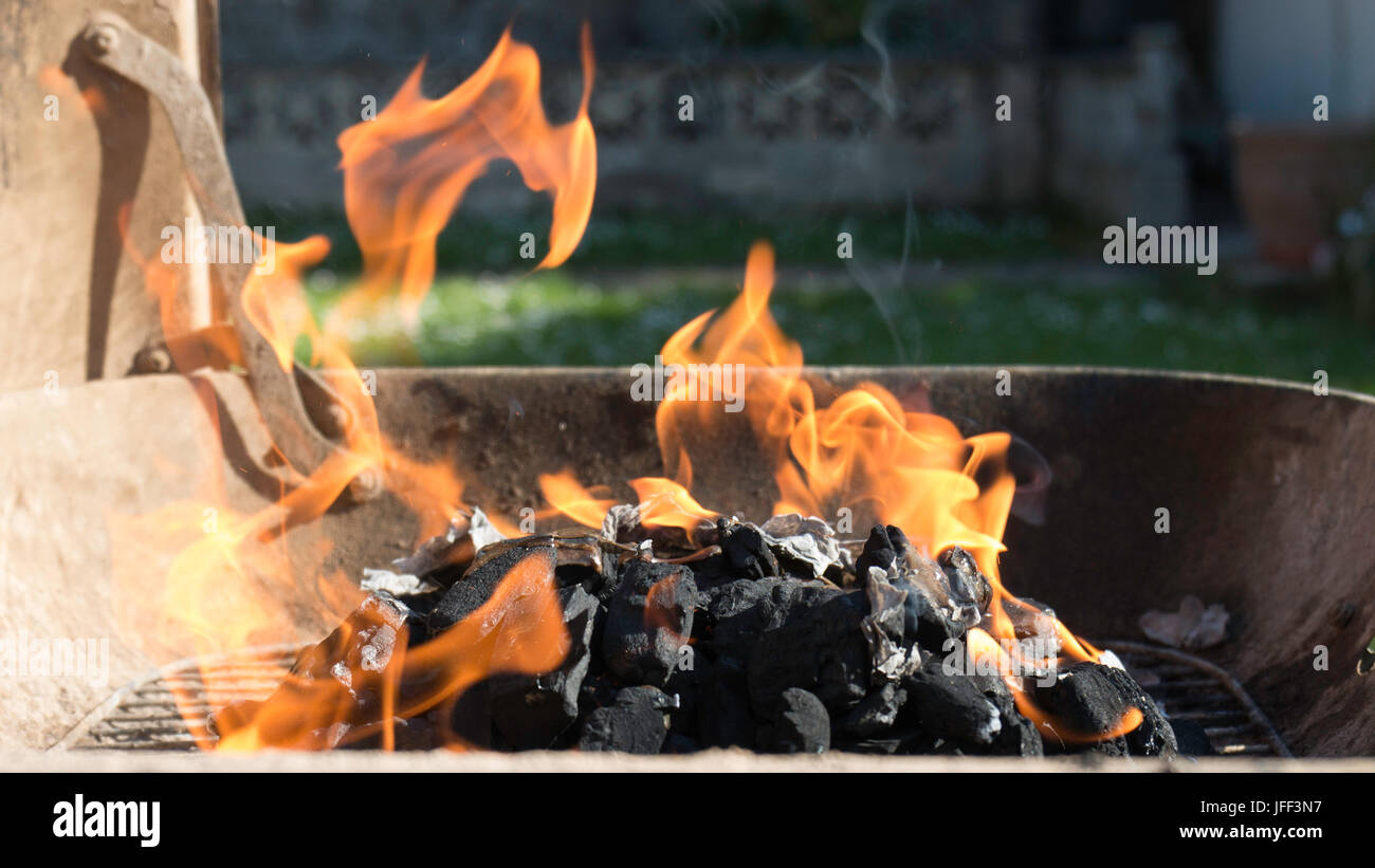 Bbq flame hi-res stock photography and images - Alamy
