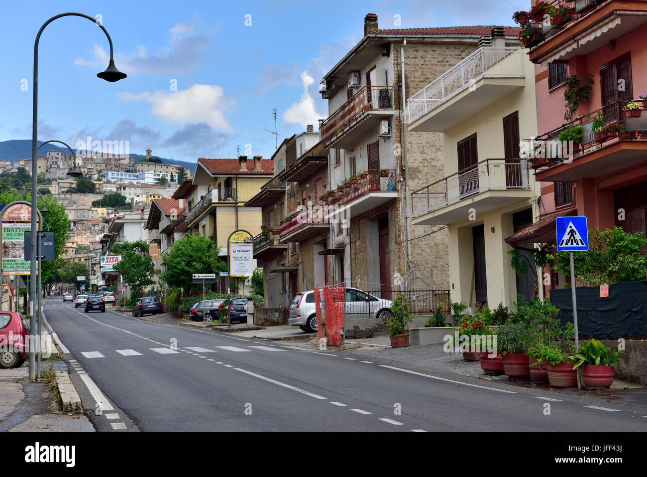 Hillside town hi-res stock photography and images - Alamy
