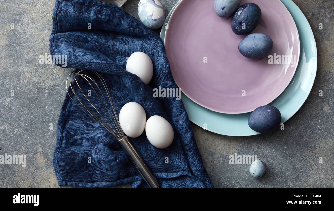 Preparation of Easter eggs Stock Photo - Alamy