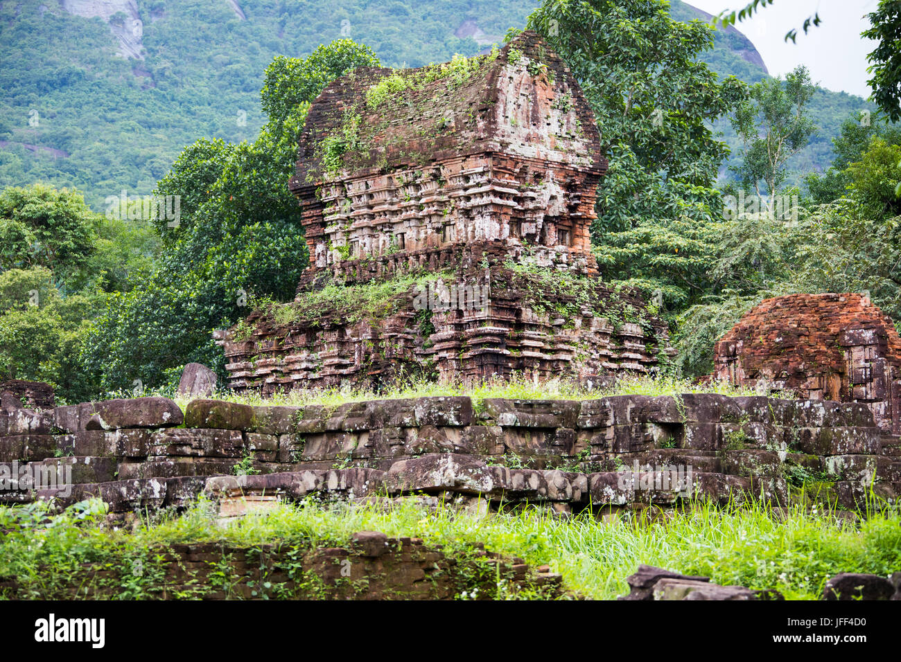Cham architecture hi-res stock photography and images - Alamy