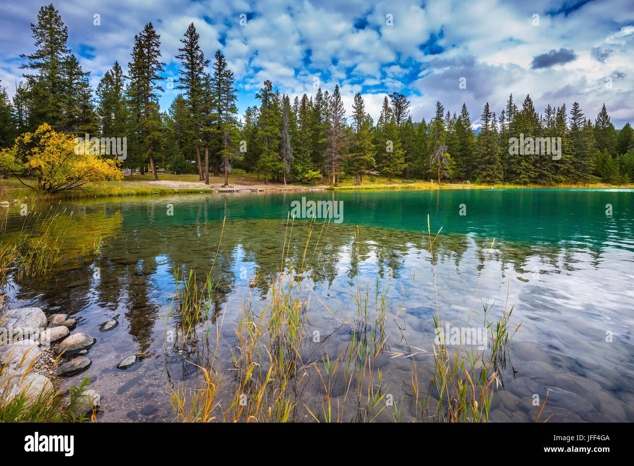 Oval lake hi-res stock photography and images - Alamy