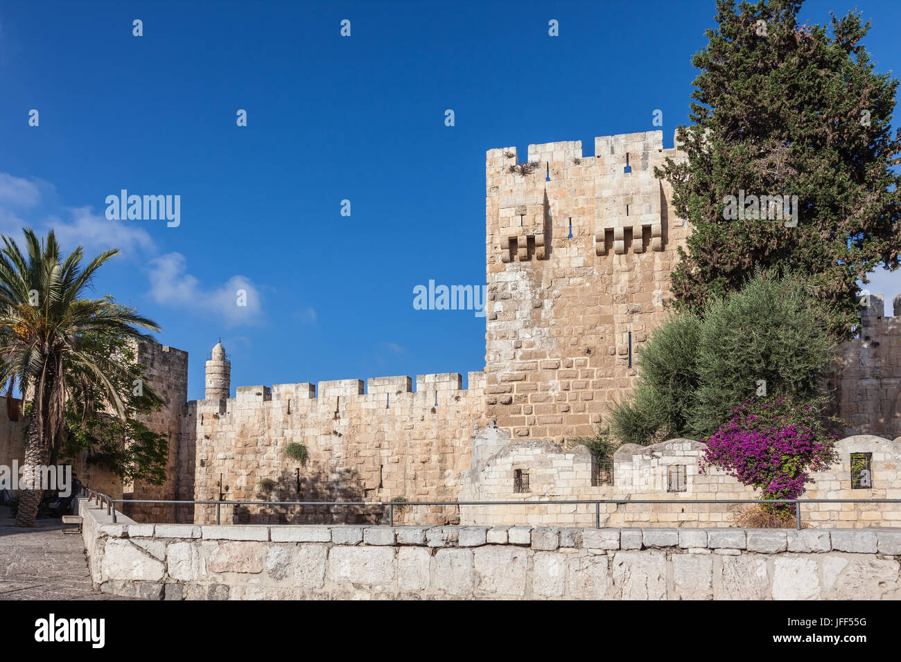 Walls of ancient Jerusalem Stock Photo - Alamy