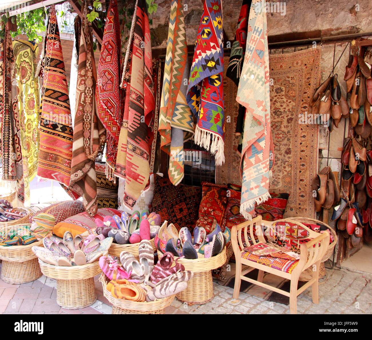 Persian carpet store hi-res stock photography and images - Alamy