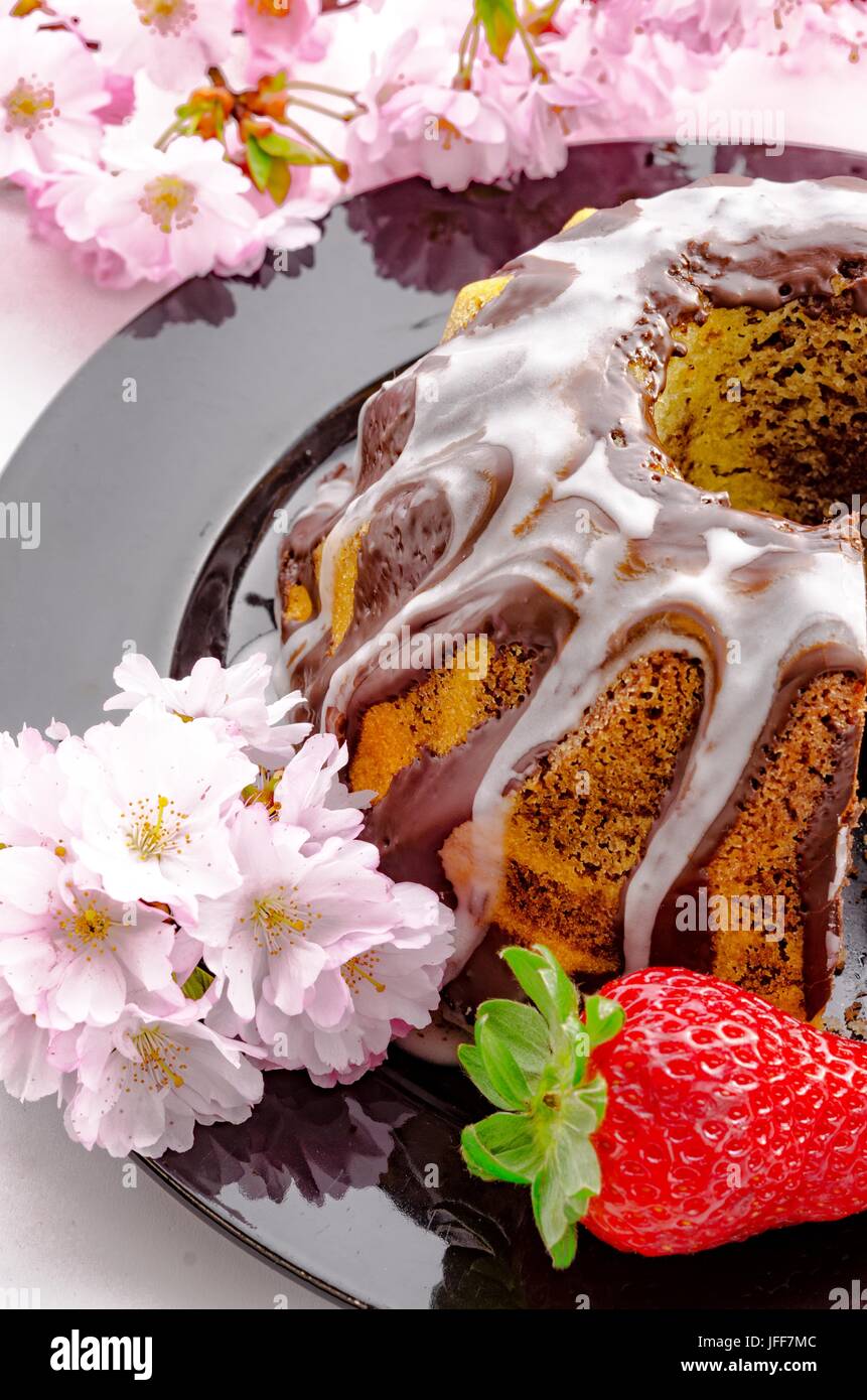 Babka hi-res stock photography and images - Alamy