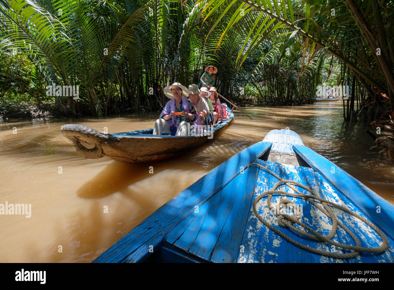 Sampan boat hi-res stock photography and images - Alamy