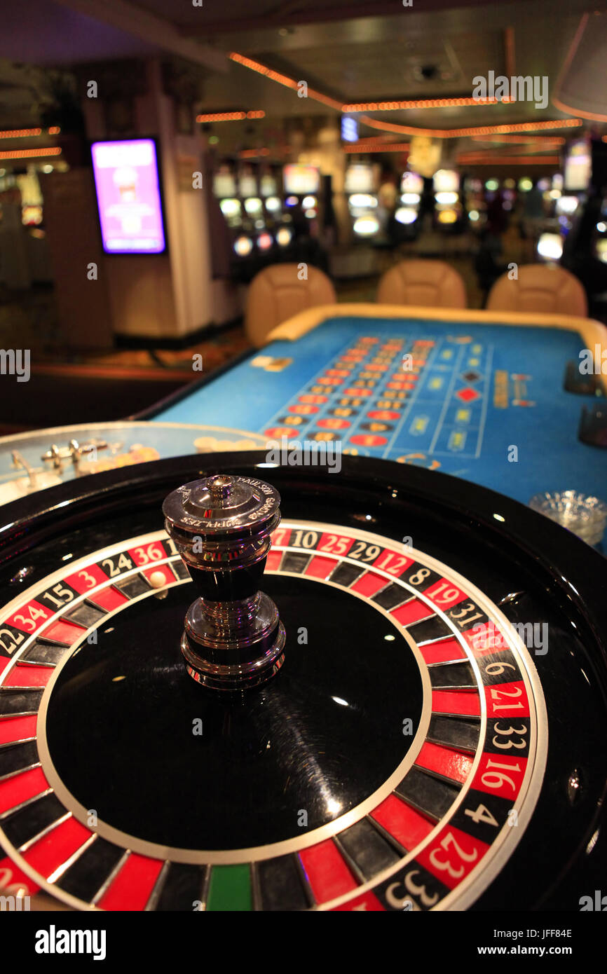 Spinning game wheel hi-res stock photography and images - Alamy