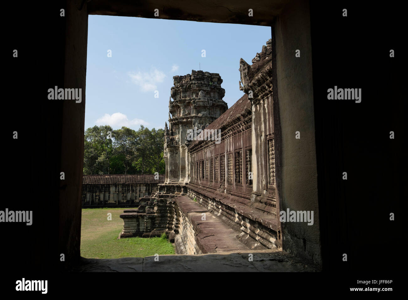 Angkor wat temple structure hi-res stock photography and images - Alamy