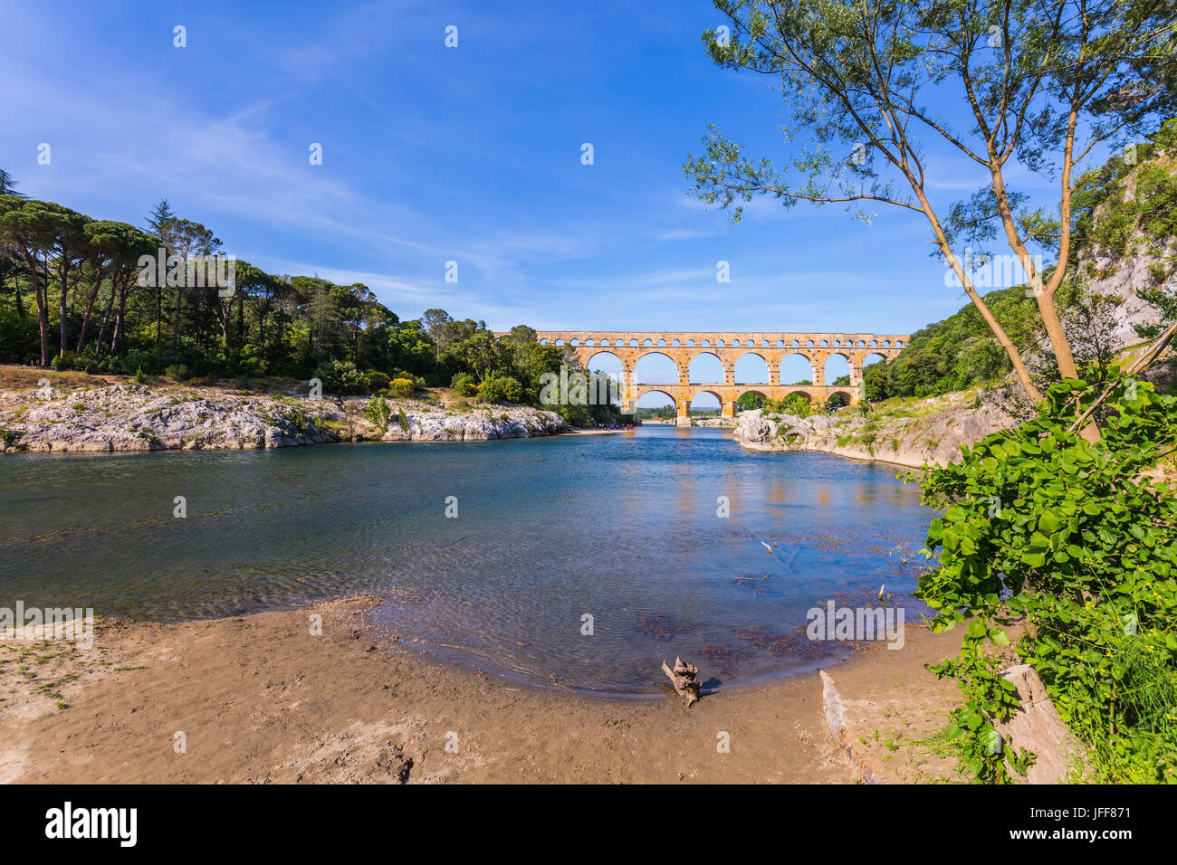Bridge built in roman hi-res stock photography and images - Alamy