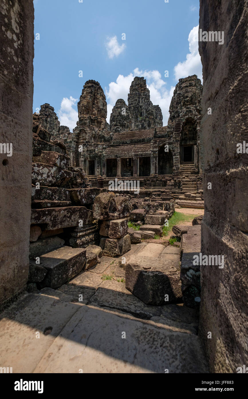 Bayon cambodia temple hi-res stock photography and images - Alamy