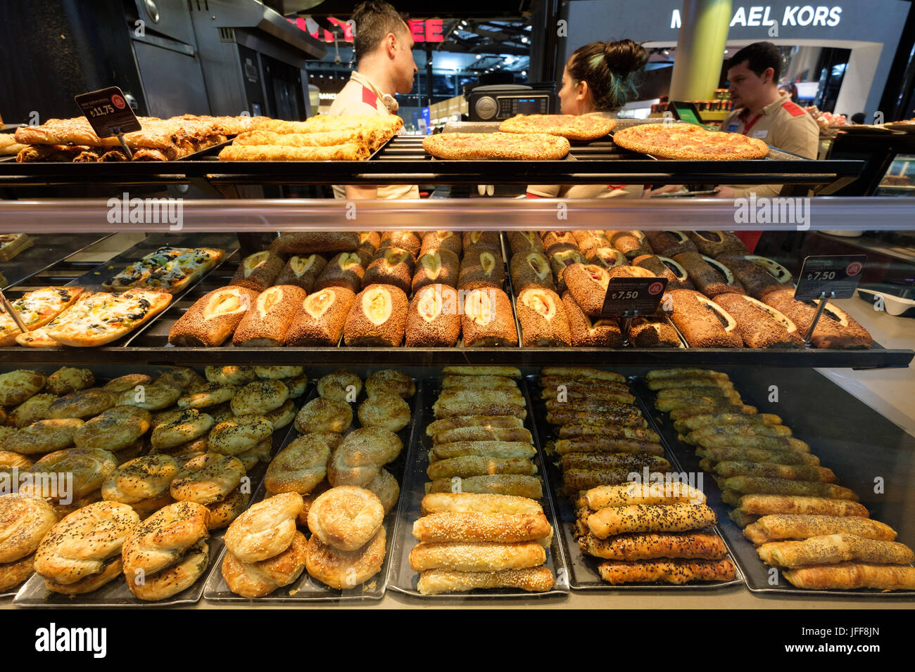 Turkish bakery and cake shop hi-res stock photography and images - Alamy