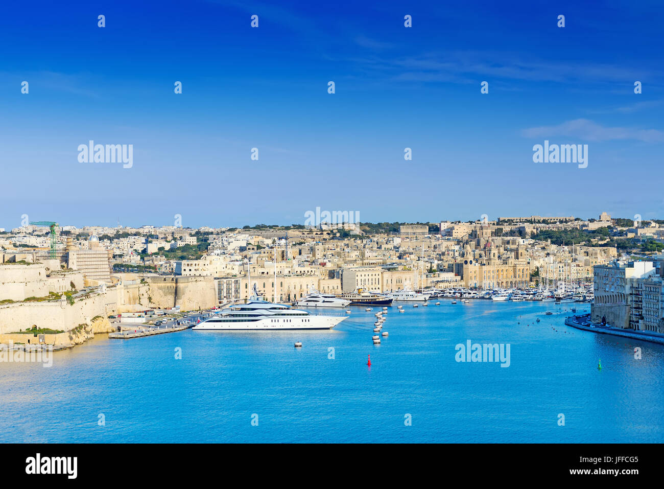 Valleta skyline hi-res stock photography and images - Alamy