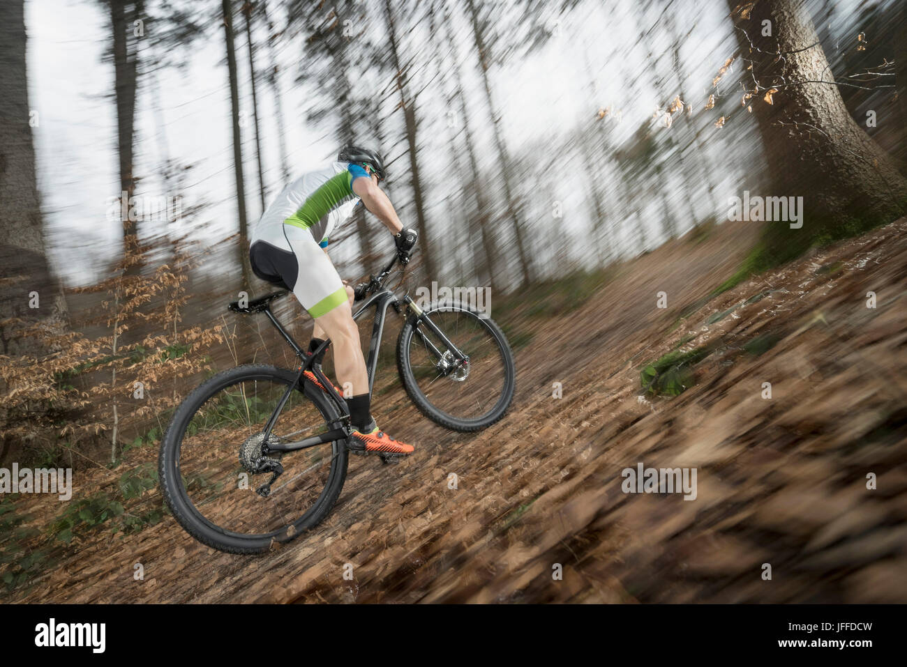 Bicycle ride move sport hi-res stock photography and images - Alamy
