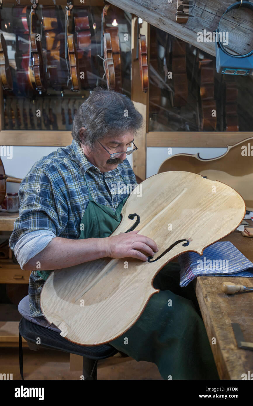 Craftsman working in workshop Stock Photo - Alamy