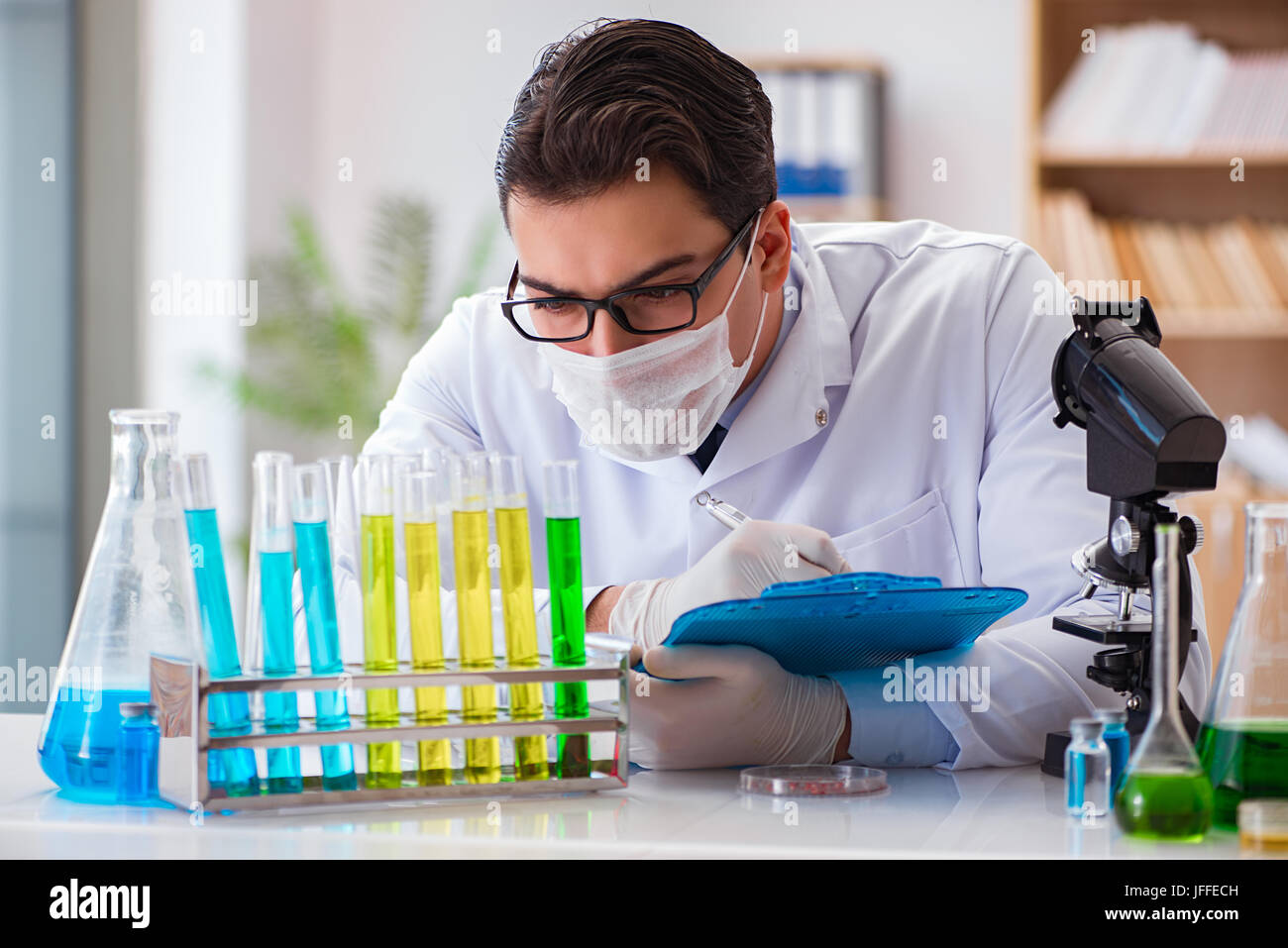 Doctor working in the lab Stock Photo - Alamy
