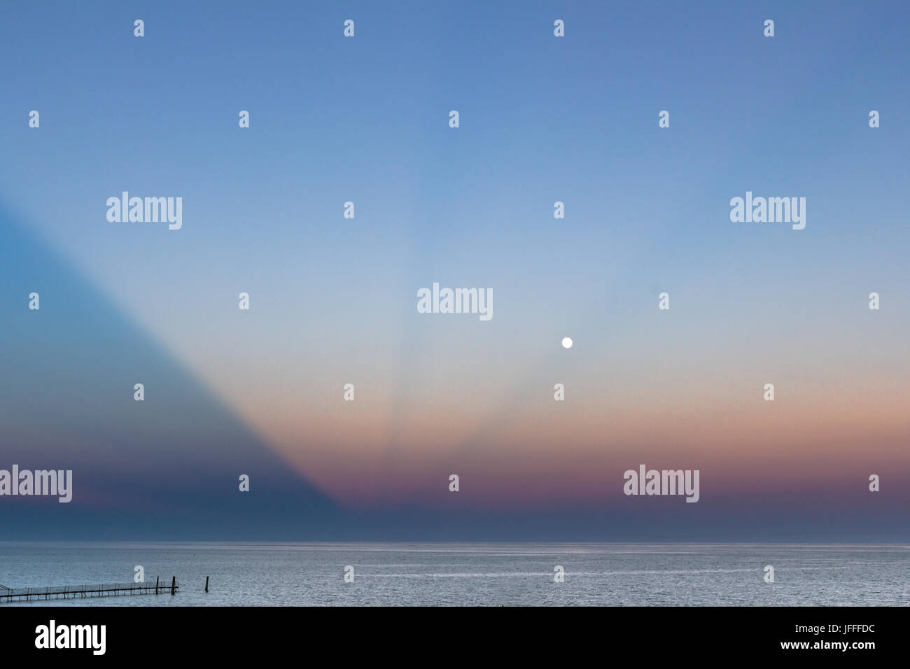 Inverted sunrise hi-res stock photography and images - Alamy