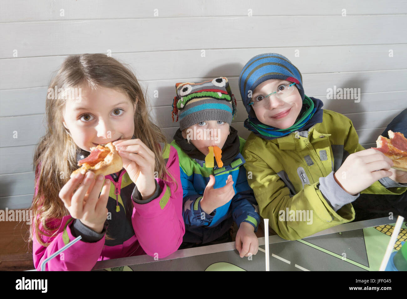 Children eating unhealthy food hi-res stock photography and images - Alamy