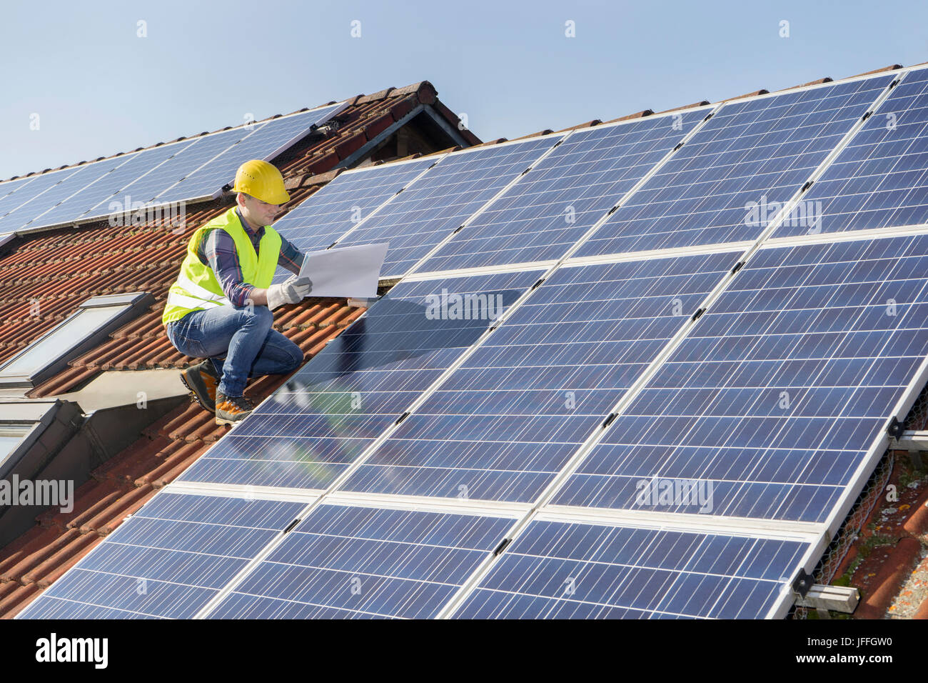 Solar control panels hi-res stock photography and images - Alamy