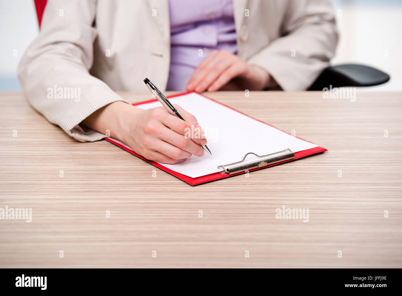 Hands taking notes in the pad Stock Photo - Alamy