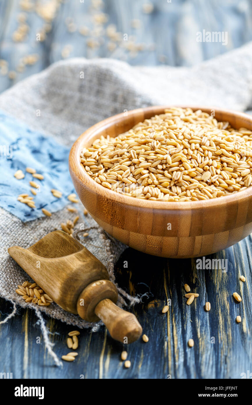 Whole oats hi-res stock photography and images - Alamy