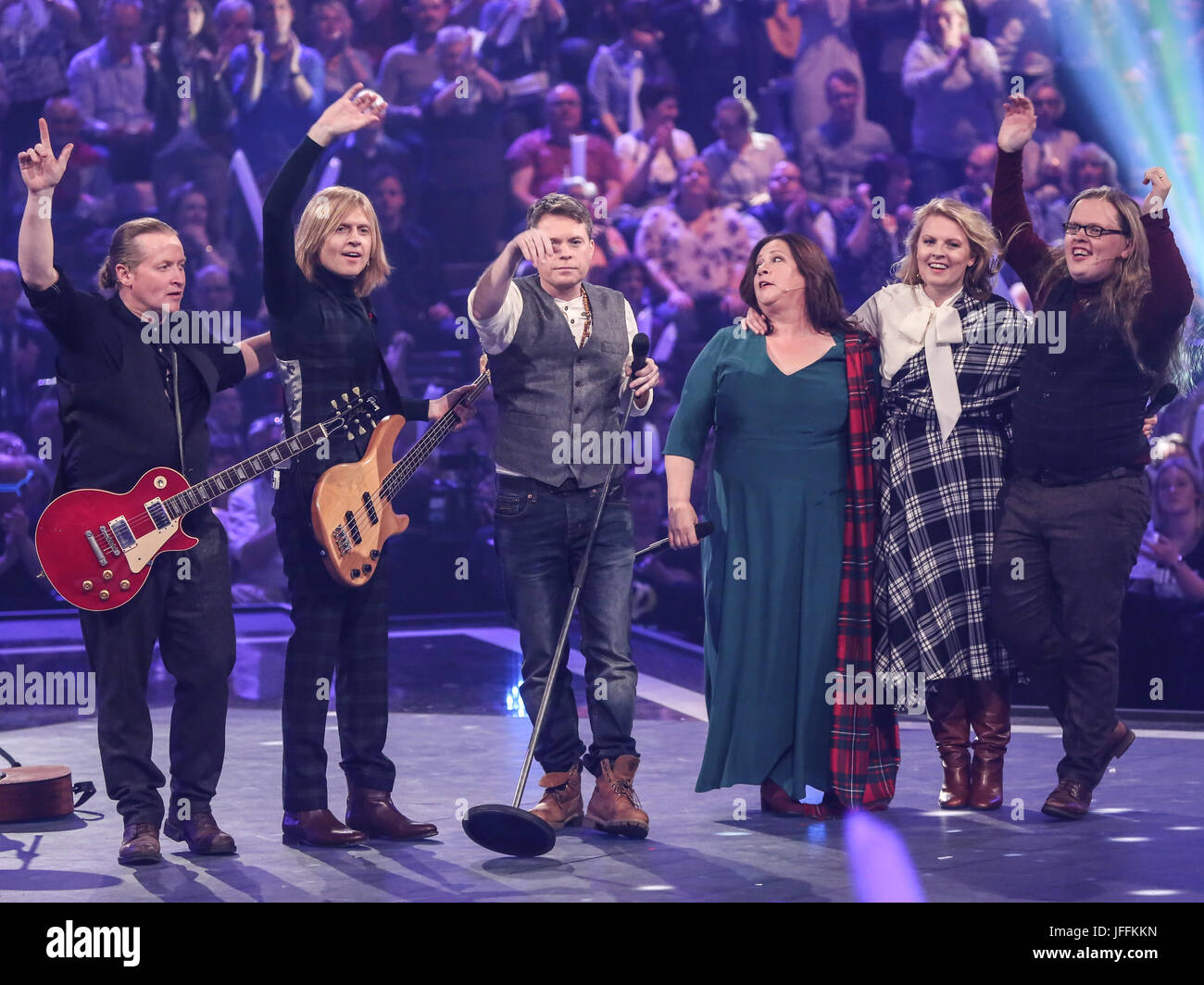 The Kelly Family Hi-res Stock Photography And Images Alamy, 40% OFF