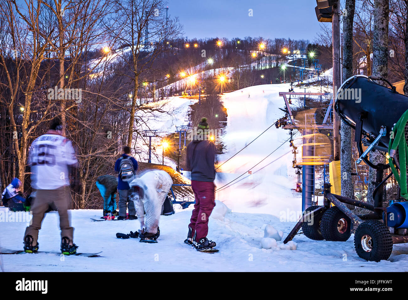 Busy lift hi-res stock photography and images - Alamy