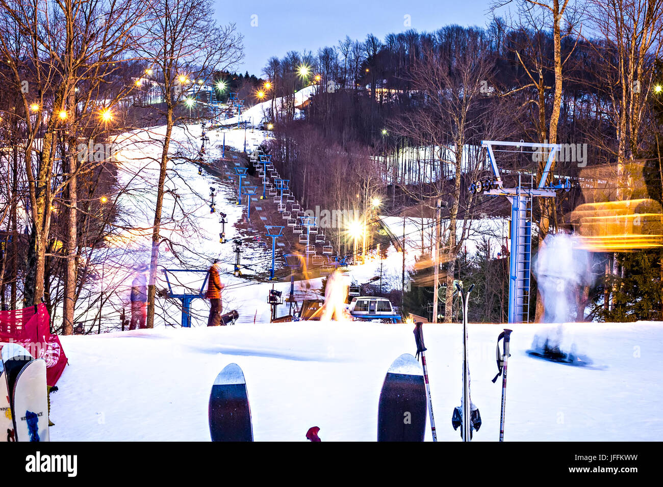 Busy lift hi-res stock photography and images - Alamy