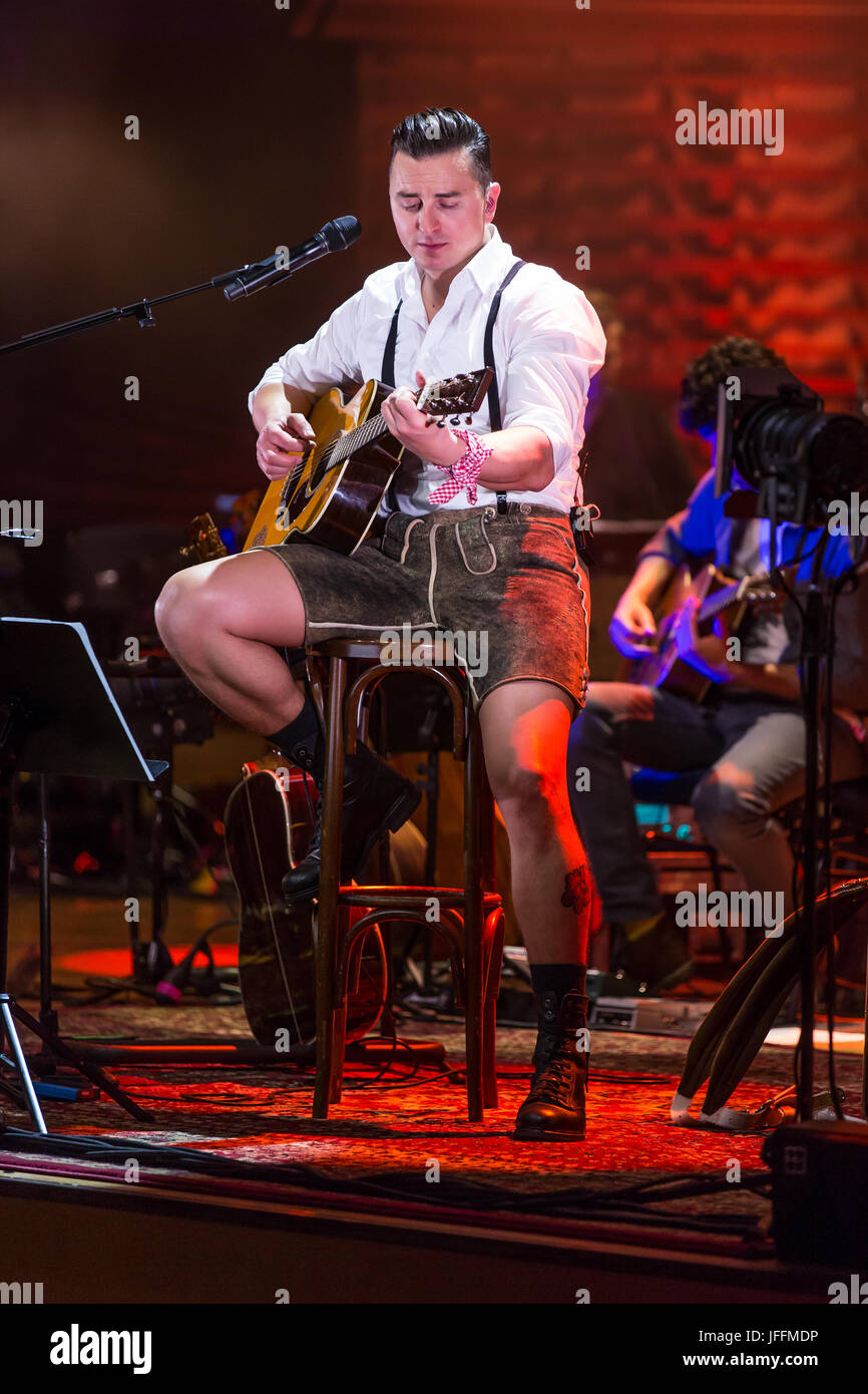 Andreas georg gabalier hi-res stock photography and images - Alamy