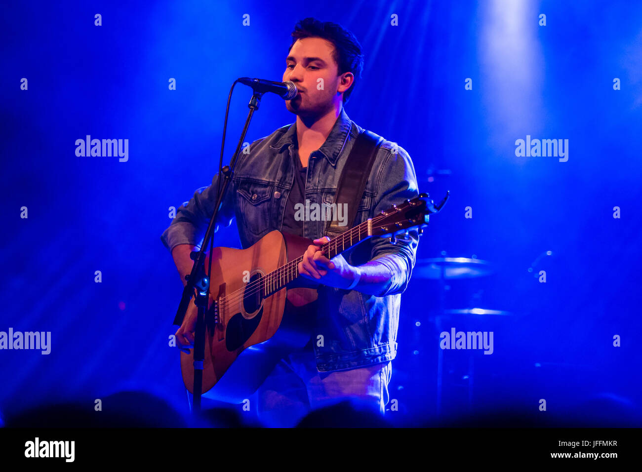 Mellow hi-res stock photography and images - Alamy