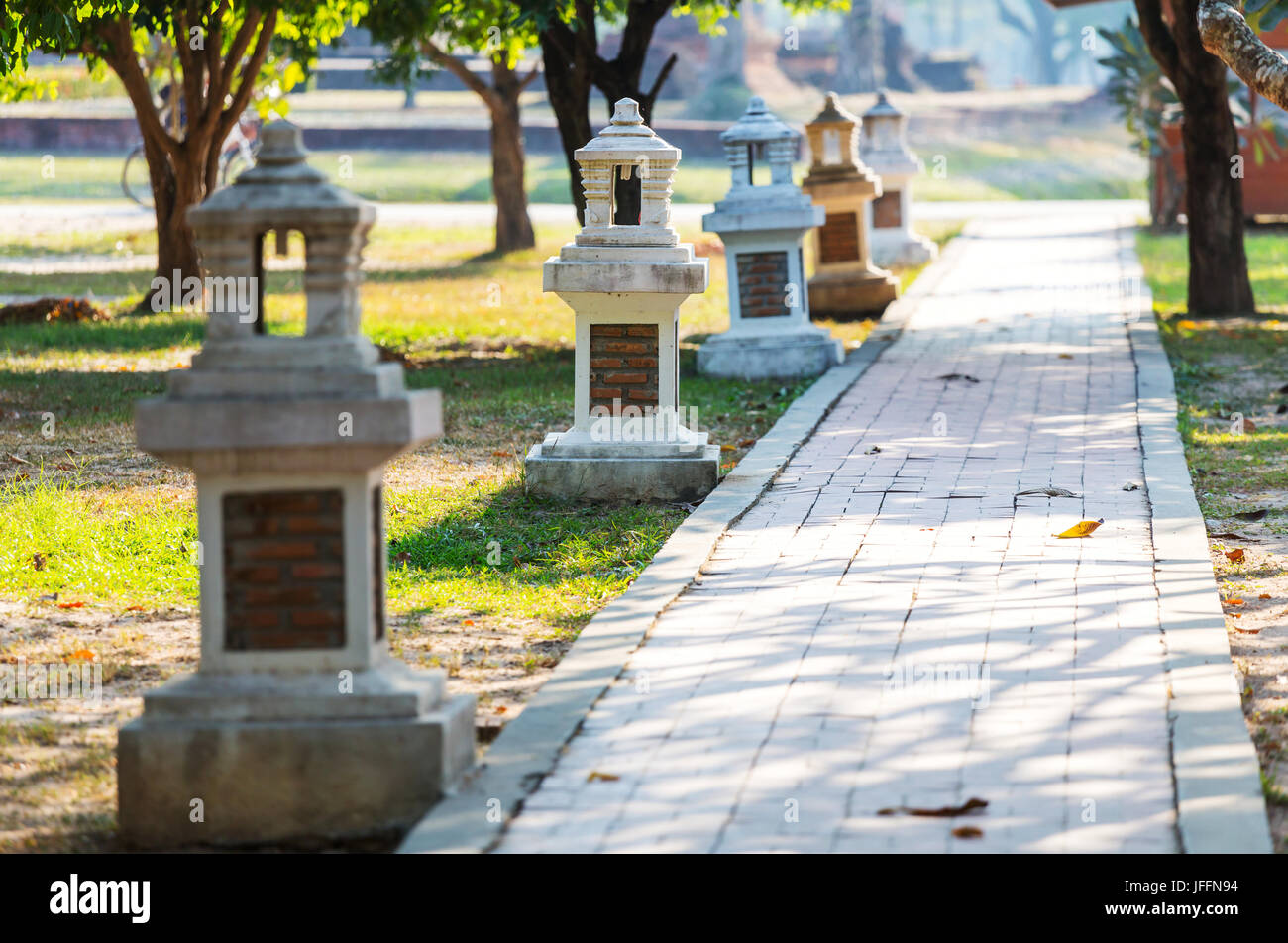 Backyard back yard alley hi-res stock photography and images - Alamy