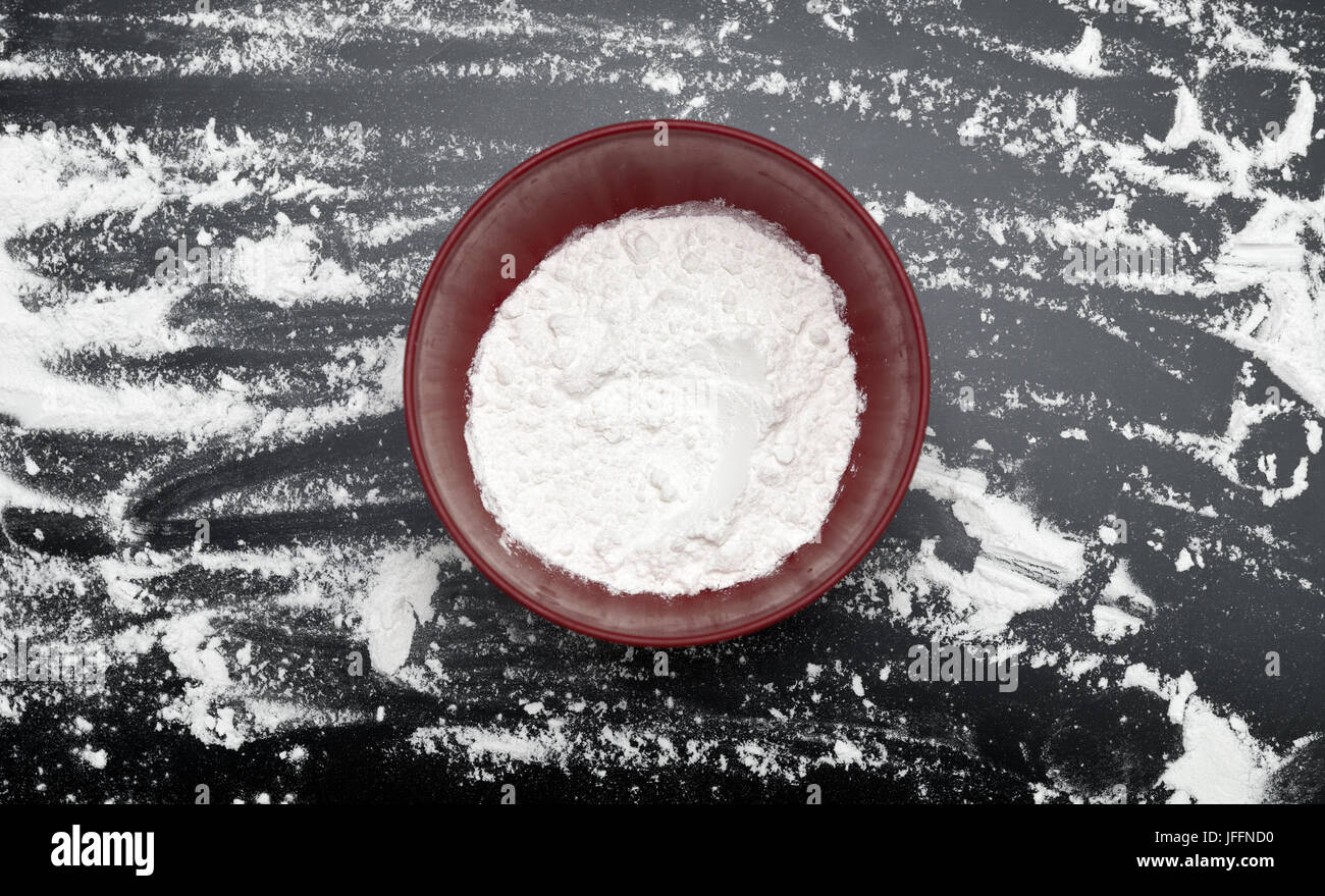 flour in bowl Stock Photo - Alamy