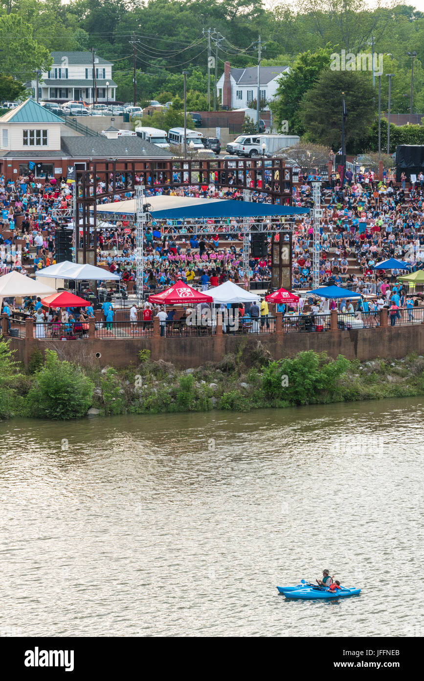 Phenix City Amphitheater on the Chattahoochee River in Phenix City ...