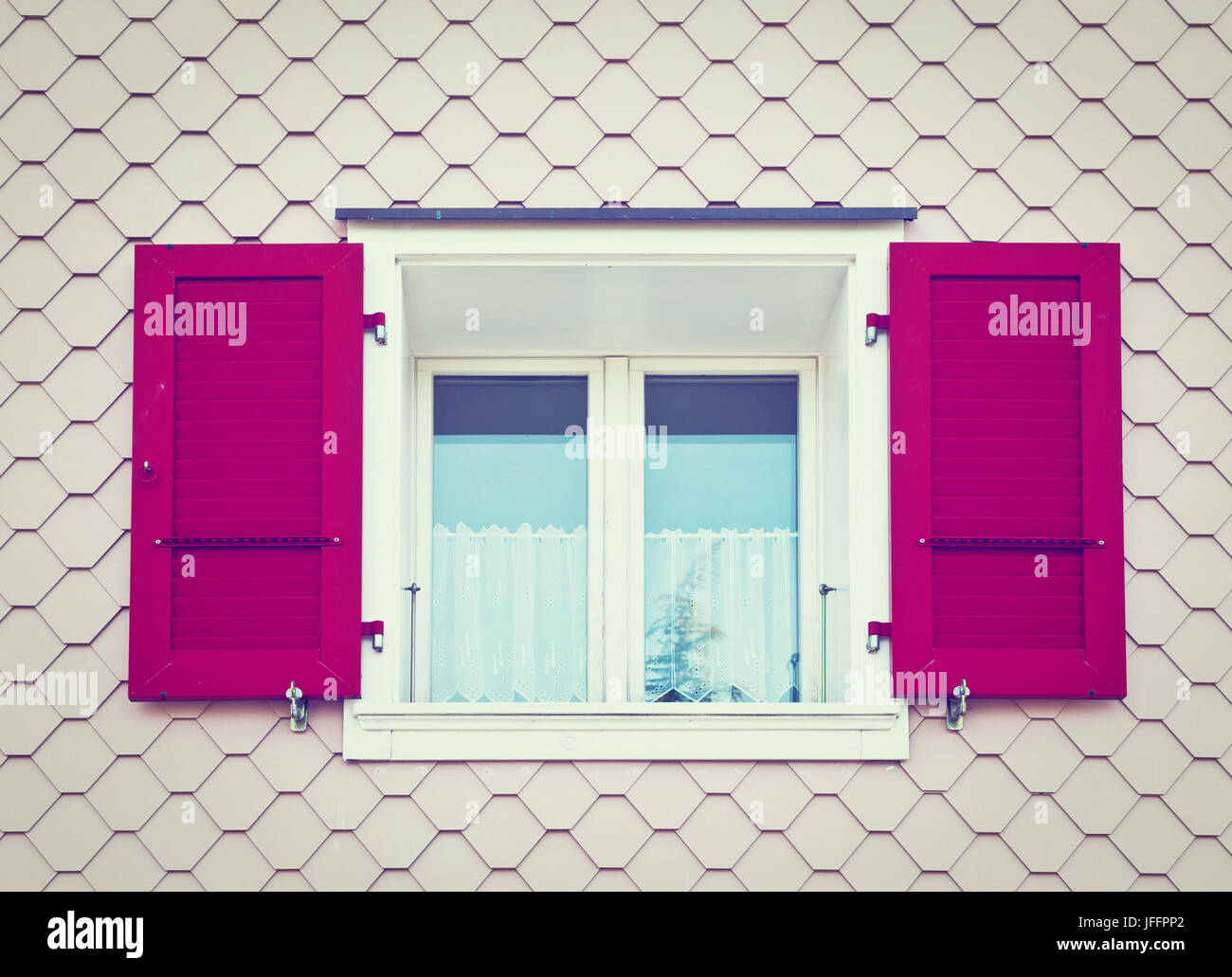 Shutter swiss chalet hi-res stock photography and images - Alamy