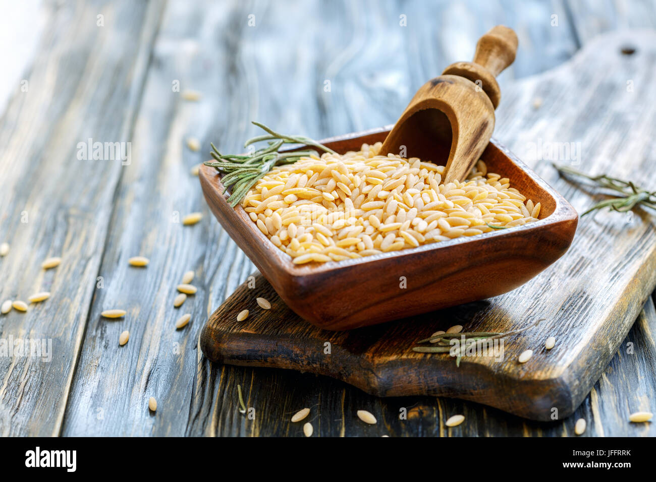 Uncooked orzo pasta hi-res stock photography and images - Alamy