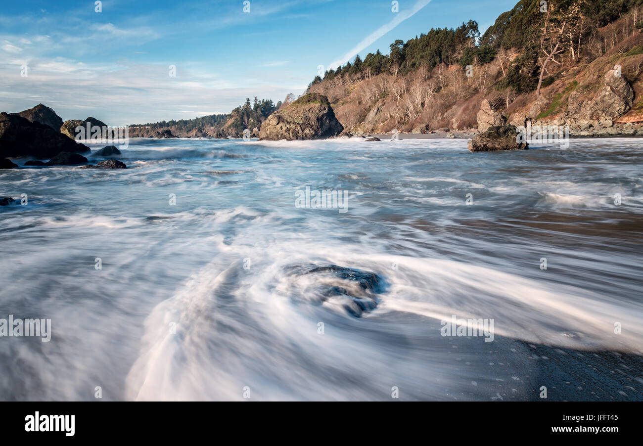 Beautiful beach ocean waves hi-res stock photography and images - Alamy