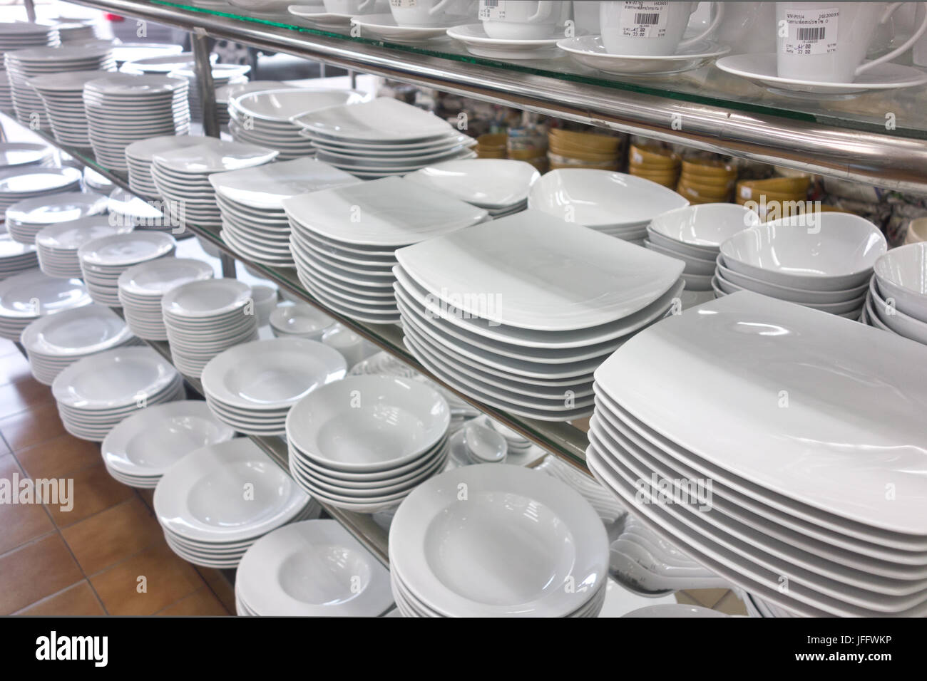 Shiny kitchen utensil hi-res stock photography and images - Alamy
