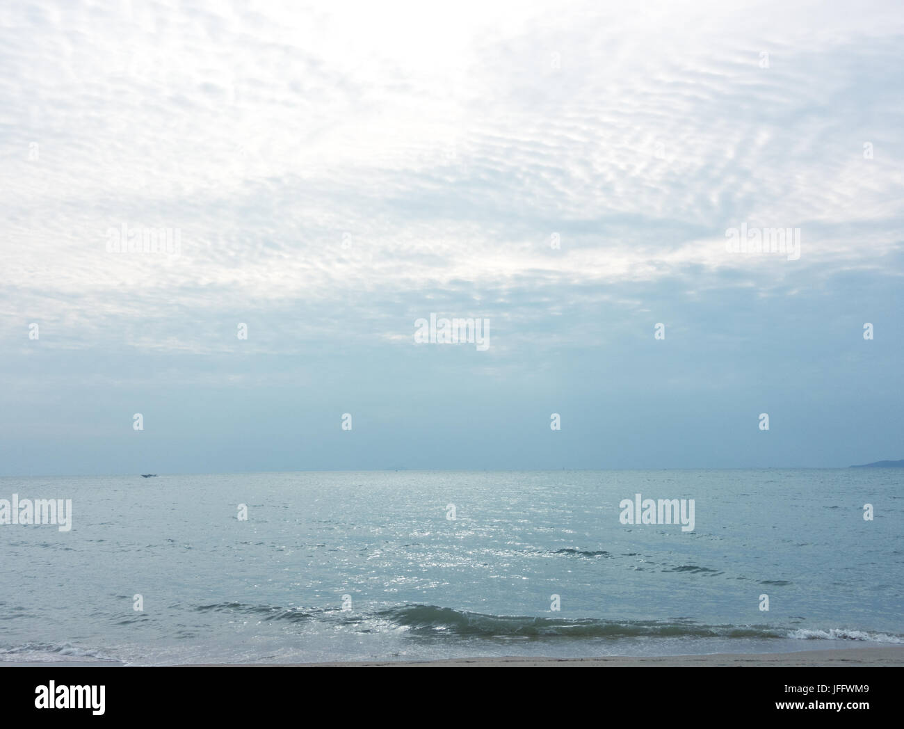 Beautiful evening sea sky hi-res stock photography and images - Alamy