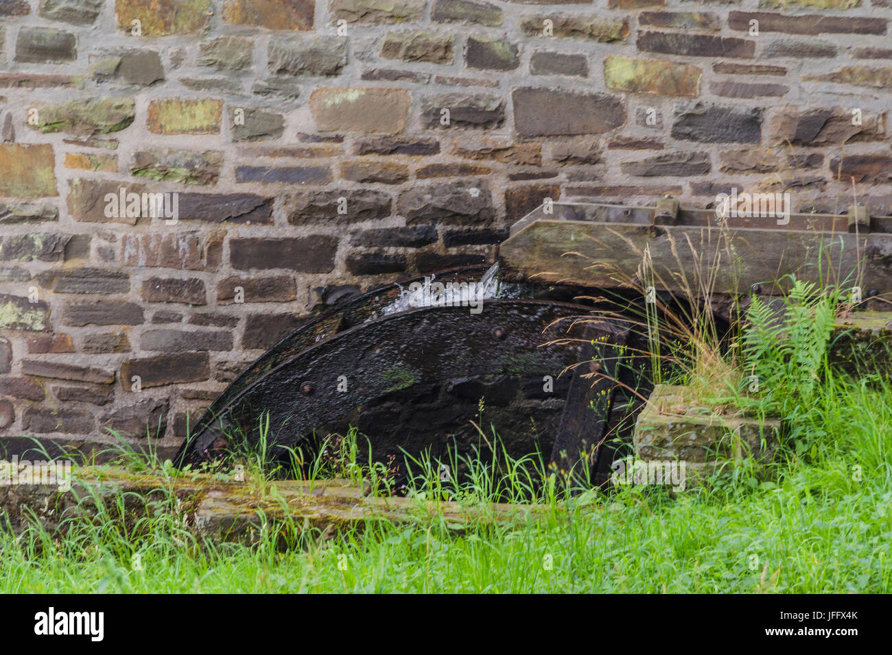 Water wheel grind grinding hi-res stock photography and images - Alamy
