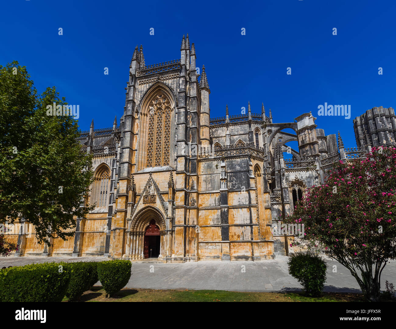 Batalha monastery stained glass hi-res stock photography and images - Alamy