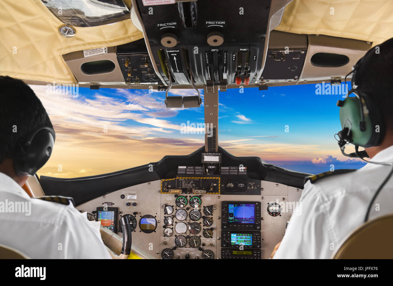 Cockpit plane hi-res stock photography and images - Alamy