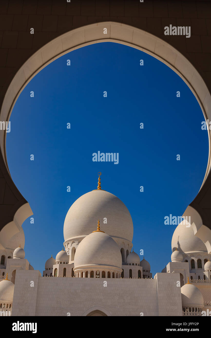 Abu Dhabi, UAE - The central marble domes on the Sheikh Zayed Grand ...