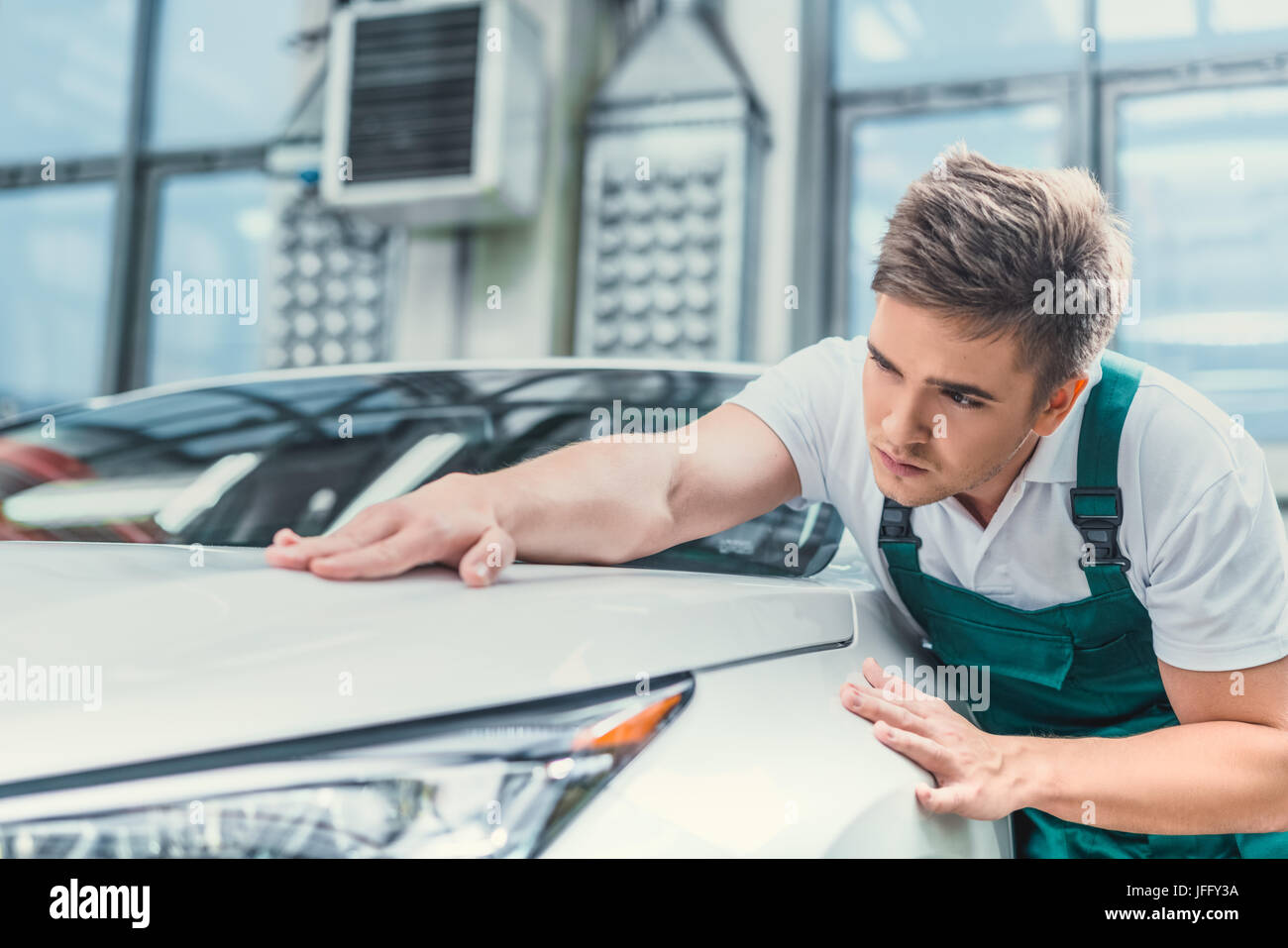 Mechanic uniform hi-res stock photography and images - Alamy