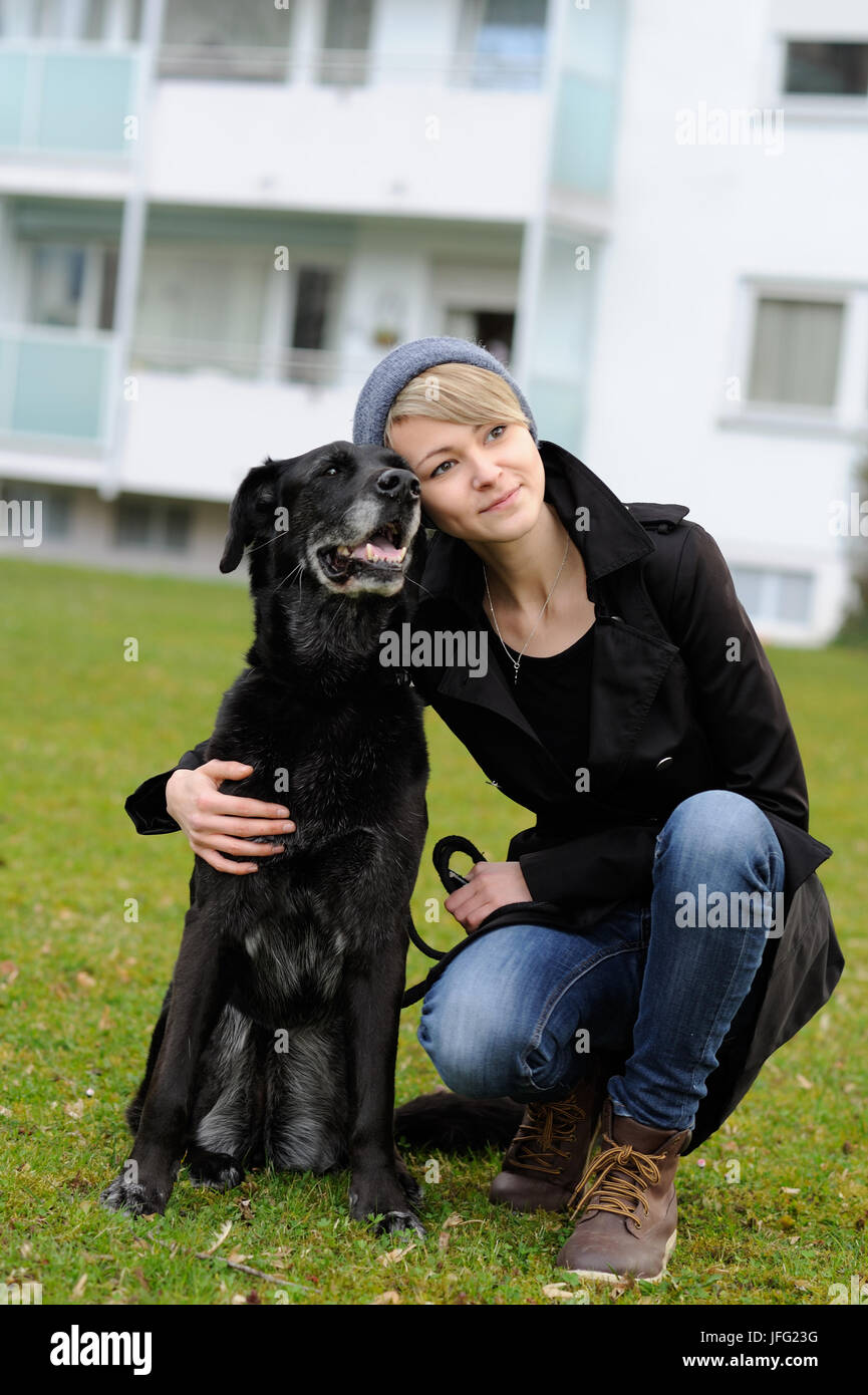 Female dog outdoor hi-res stock photography and images - Alamy