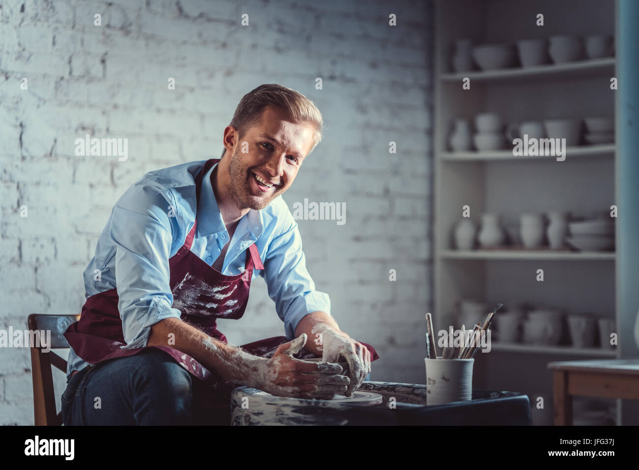 Apron wheel hi-res stock photography and images - Alamy