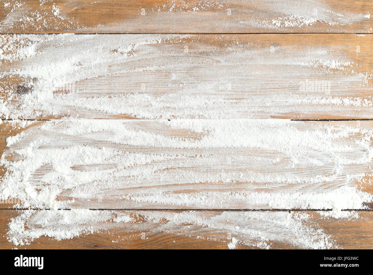 flour on table Stock Photo - Alamy