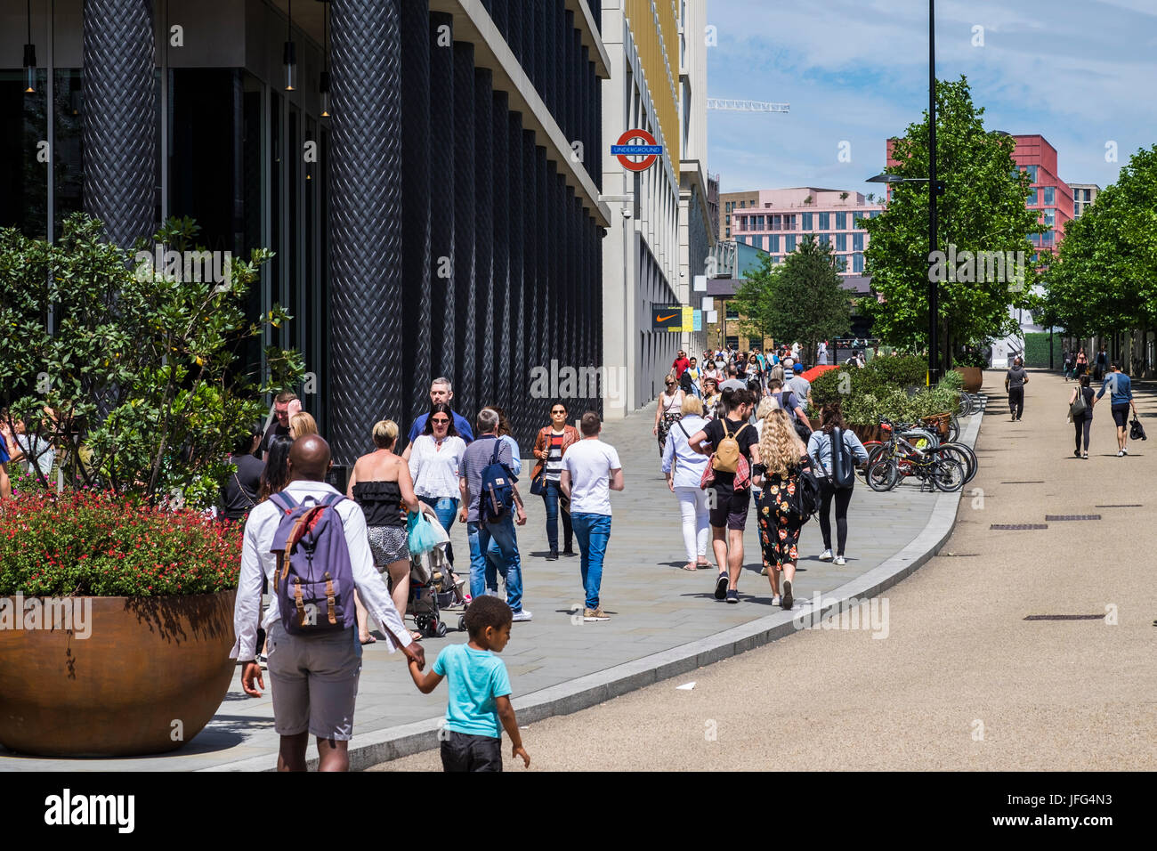 Kings boulevard kings cross hi-res stock photography and images - Alamy