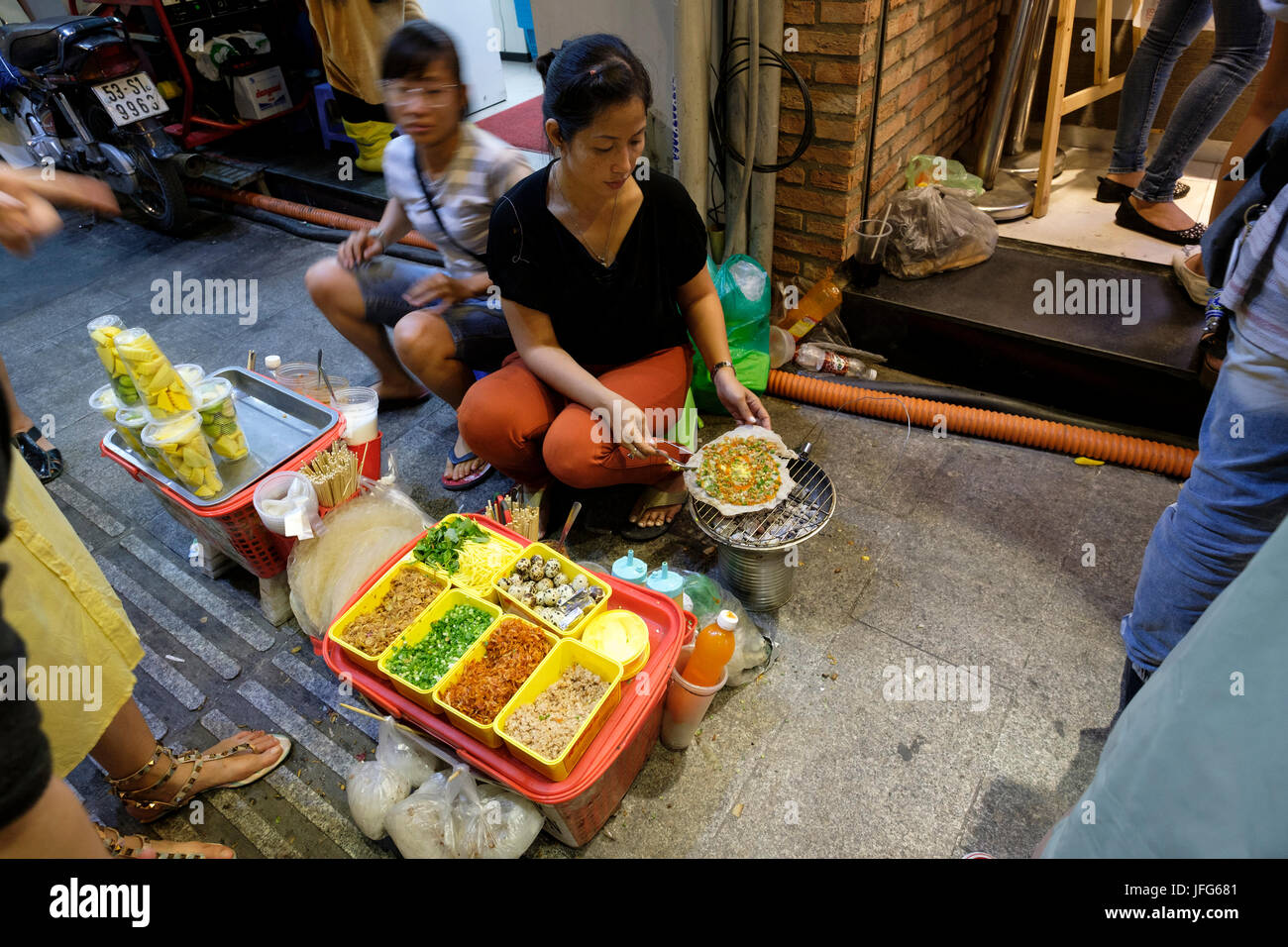 Southeast asian cooking hi-res stock photography and images - Alamy